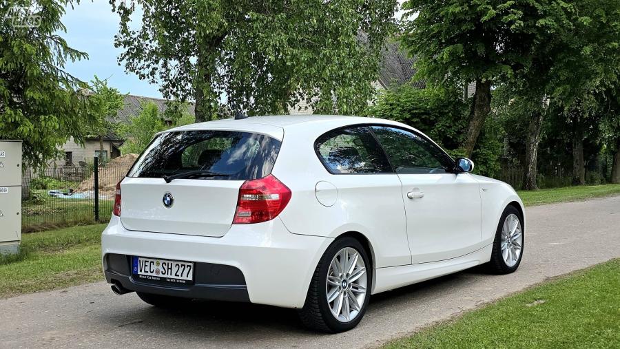 White BMW 118 2008 in Marijampole, with an engine capacity of 2.00 L and mileage of 205 thousand km for 3850 €, photo 5 on AUTOMOTO.COM.LV