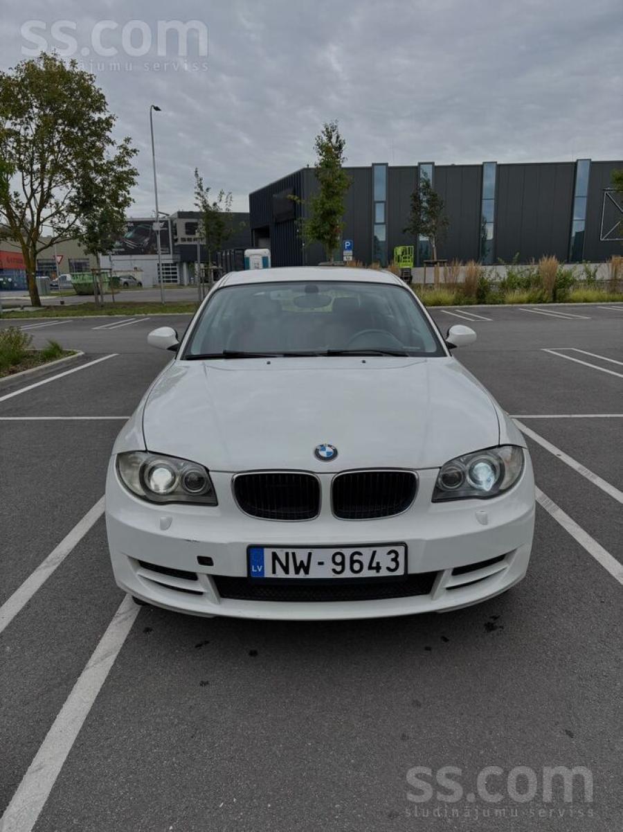 Balts BMW 118 2008 Rīga, ar dzinēja tilpumu 2.00 L un nobraukumu 225 tūkst. km par 3500 €, foto 4 vietnē AUTOMOTO.COM.LV