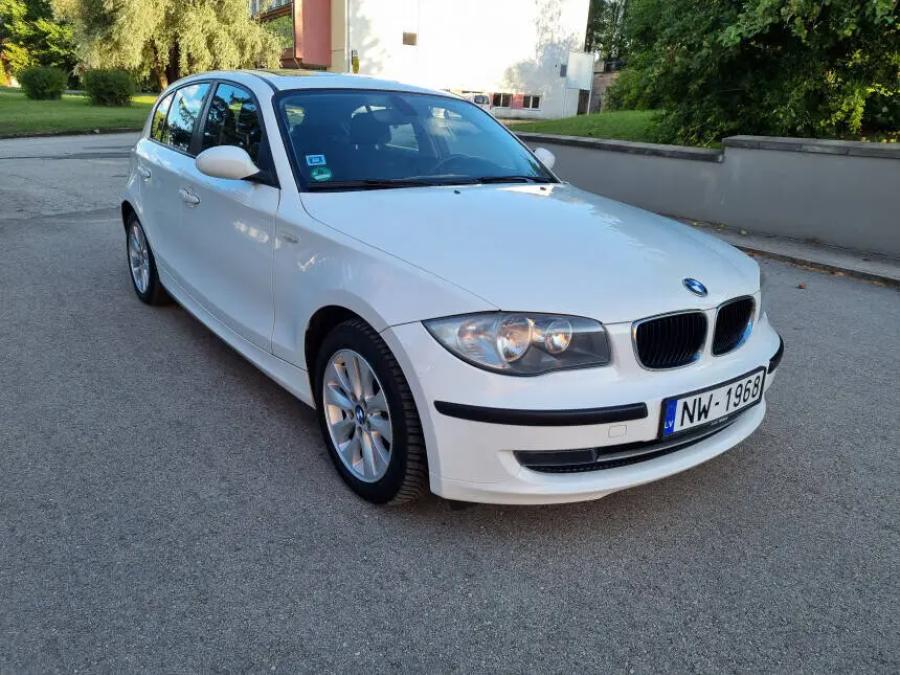 White BMW 118 2008 in Jekabpils, with an engine capacity of 2.00 L and mileage of 265 thousand km for 4250 €, photo 5 on AUTOMOTO.COM.LV