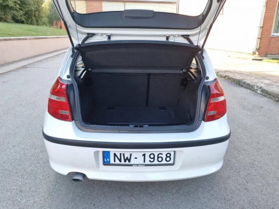 White BMW 118 2008 in Jekabpils, with an engine capacity of 2.00 L and mileage of 265 thousand km for 4250 €, photo 18 on AUTOMOTO.COM.LV