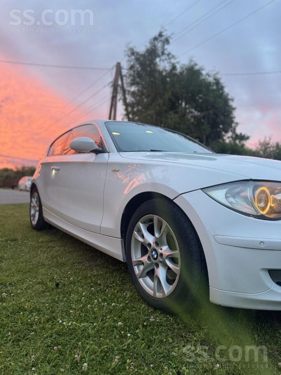 Balts BMW 118 2008 Ogre, ar dzinēja tilpumu 2.00 L un nobraukumu 335 tūkst. km par 3400 €, foto 1 vietnē AUTOMOTO.COM.LV