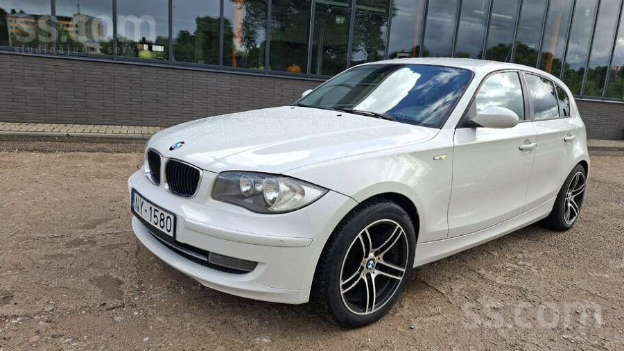 Balts BMW 118 2008 Talsi, ar dzinēja tilpumu 2.00 L un nobraukumu 333 tūkst. km par 3400 €, foto 12 vietnē AUTOMOTO.COM.LV