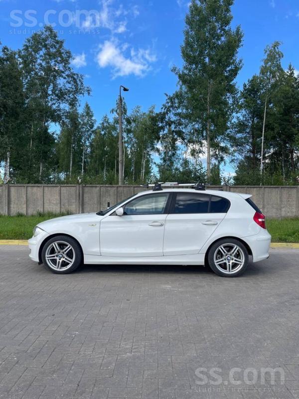 White BMW 118 2008 in Riga, with an engine capacity of 2.00 L and mileage of 300 thousand km for 4000 €, photo 2 on AUTOMOTO.COM.LV