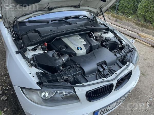 White BMW 118 2008 in Riga, with an engine capacity of 2.00 L and mileage of 301 thousand km for 3600 €, photo 8 on AUTOMOTO.COM.LV