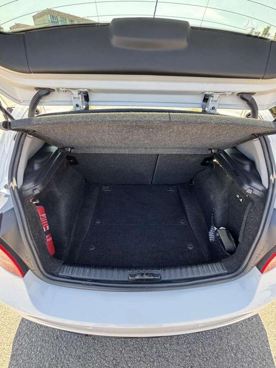 Balts BMW 118 2008 Šauļi, ar dzinēja tilpumu 2.00 L un nobraukumu 277 tūkst. km par 3850 €, foto 7 vietnē AUTOMOTO.COM.LV