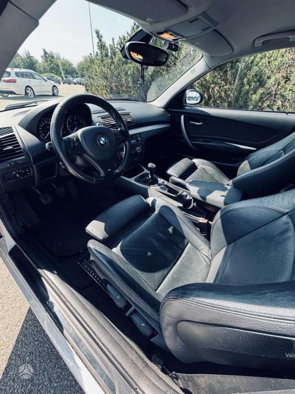 БМВ 118 2008 в Шяуляй на AUTOMOTO.COM.LV Белый БМВ 118 2008 в Шяуляй, объемом двигателя 2.00 л и пробегом 277 тыс. км за 3850 €, фото 8 на AUTOMOTO.COM.LV