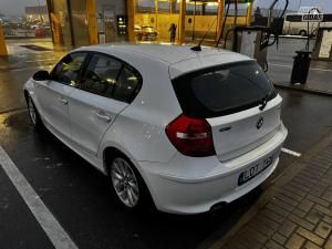 White BMW 118 2009 in Kaunas, with an engine capacity of 2.00 L and mileage of 271 thousand km for 2600 €, photo 4 on AUTOMOTO.COM.LV