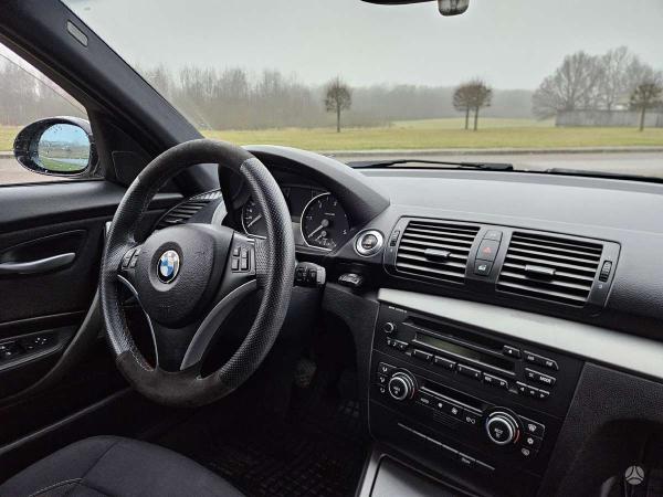 Balts BMW 118 2009 Kėdainiai, ar dzinēja tilpumu 2.00 L un nobraukumu 298 tūkst. km par 2600 €, foto 11 vietnē AUTOMOTO.COM.LV