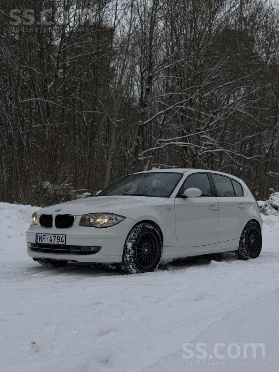 White BMW 118 2009 in Bauska, with an engine capacity of 2.00 L and mileage of 302 thousand km for 5195 €, photo 6 on AUTOMOTO.COM.LV
