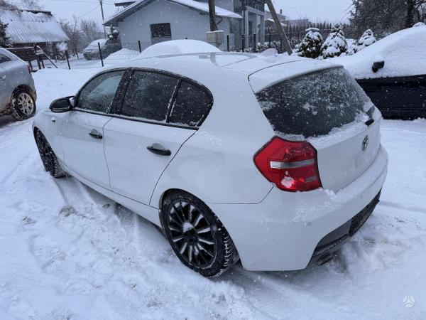 Balts BMW 118 2009 Kauņa, ar dzinēja tilpumu 2.00 L un nobraukumu 251 tūkst. km par 3950 €, foto 6 vietnē AUTOMOTO.COM.LV