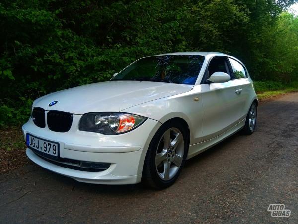 White BMW 118 2009 in Vilnius, with an engine capacity of 1.80 L and mileage of 400 thousand km for 2800 €, photo 1 on AUTOMOTO.COM.LV