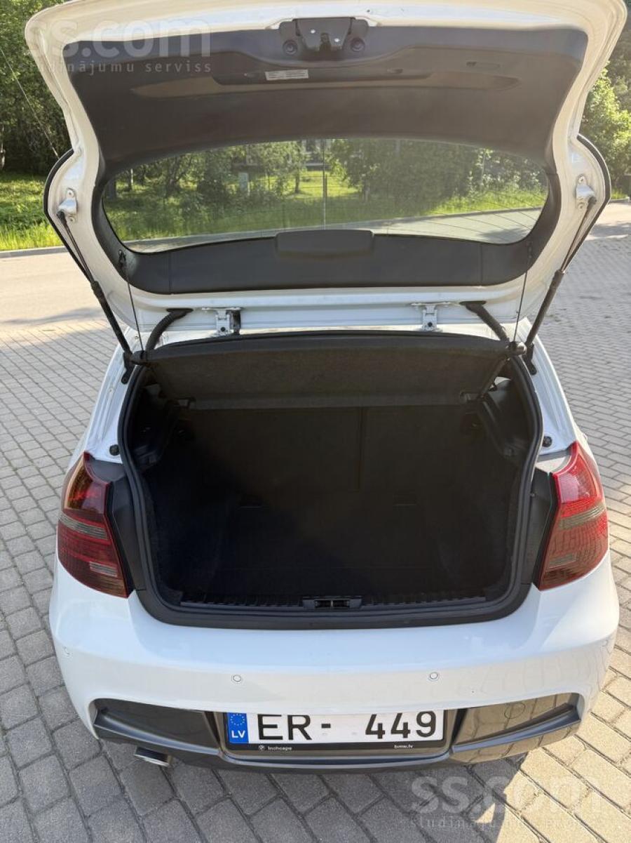 White BMW 118 2009 in Ogre, with an engine capacity of 2.00 L and mileage of 265 thousand km for 3050 €, photo 6 on AUTOMOTO.COM.LV