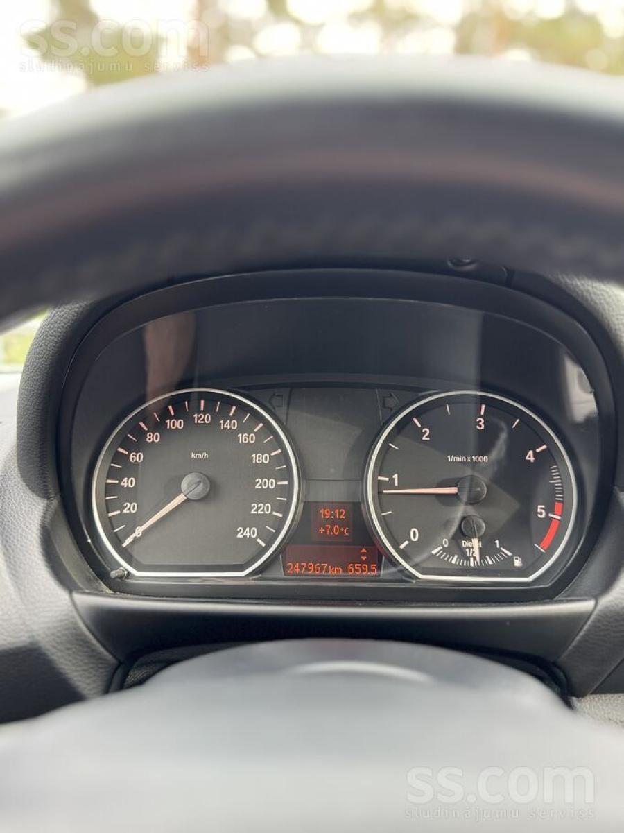 Balts BMW 118 2009 Rīga, ar dzinēja tilpumu 2.00 L un nobraukumu 248 tūkst. km par 4100 €, foto 18 vietnē AUTOMOTO.COM.LV