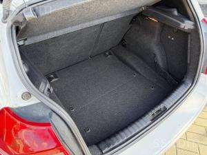 Balts BMW 118 2009 Daugavpils, ar dzinēja tilpumu 2.00 L un nobraukumu 273 tūkst. km par 4850 €, foto 29 vietnē AUTOMOTO.COM.LV