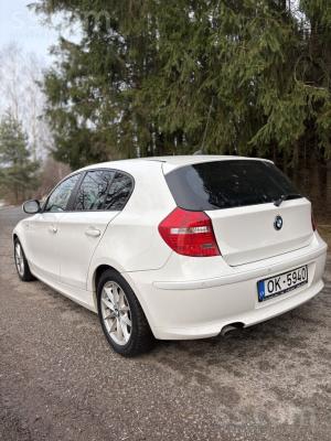 Balts BMW 118 2009 Jelgava, ar dzinēja tilpumu 2.00 L un nobraukumu 261 tūkst. km par 3300 €, foto 4 vietnē AUTOMOTO.COM.LV