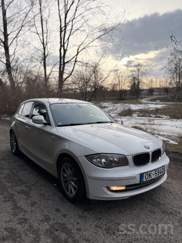 White BMW 118 2009 in Jelgava, with an engine capacity of 2.00 L and mileage of 265 thousand km for 3650 €, photo 2 on AUTOMOTO.COM.LV