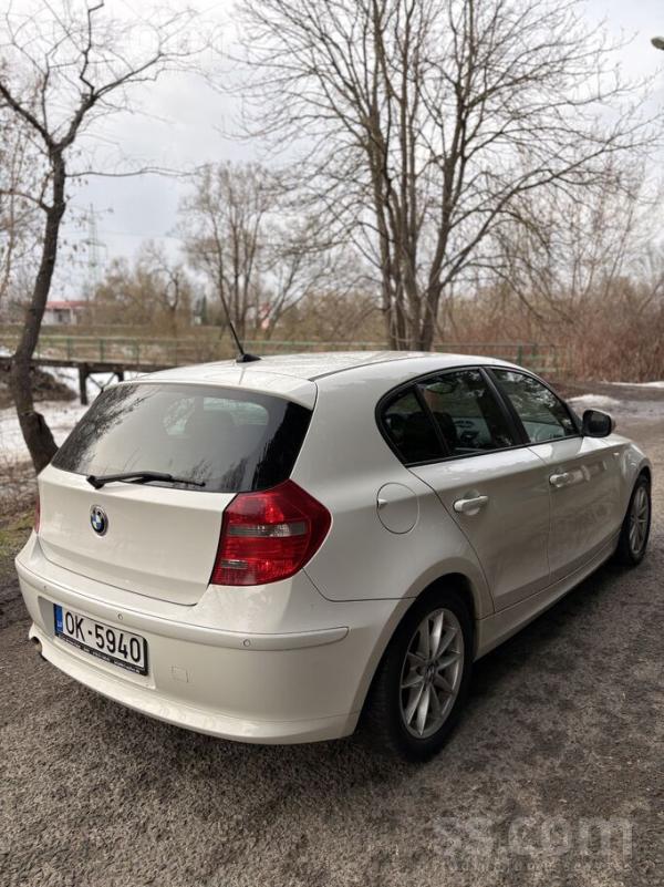 White BMW 118 2009 in Jelgava, with an engine capacity of 2.00 L and mileage of 265 thousand km for 3650 €, photo 3 on AUTOMOTO.COM.LV