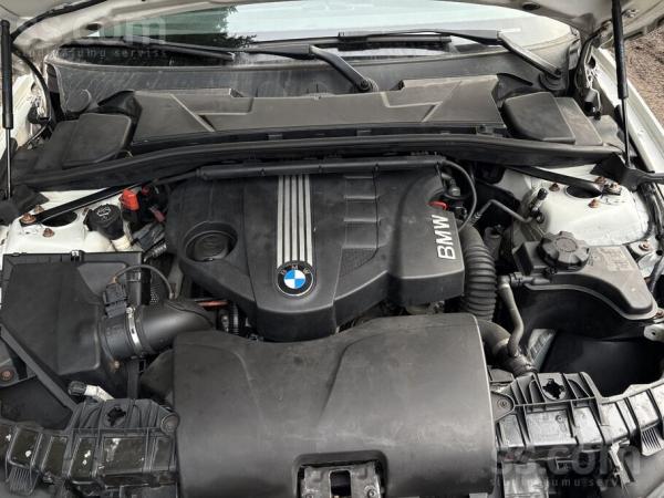 White BMW 118 2009 in Jelgava, with an engine capacity of 2.00 L and mileage of 265 thousand km for 3650 €, photo 9 on AUTOMOTO.COM.LV