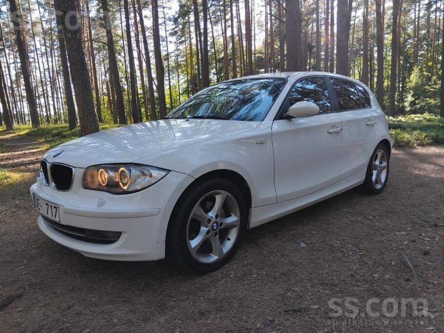 White BMW 118 2009 in Riga, with an engine capacity of 2.00 L and mileage of 232 thousand km for 4100 €, photo 1 on AUTOMOTO.COM.LV