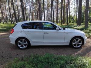 White BMW 118 2009 in Riga, with an engine capacity of 2.00 L and mileage of 232 thousand km for 4100 €, photo 4 on AUTOMOTO.COM.LV