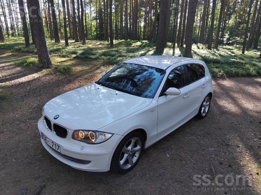 White BMW 118 2009 in Riga, with an engine capacity of 2.00 L and mileage of 232 thousand km for 4100 €, photo 5 on AUTOMOTO.COM.LV