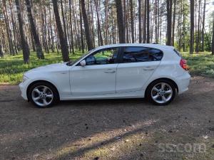 White BMW 118 2009 in Riga, with an engine capacity of 2.00 L and mileage of 232 thousand km for 4100 €, photo 7 on AUTOMOTO.COM.LV