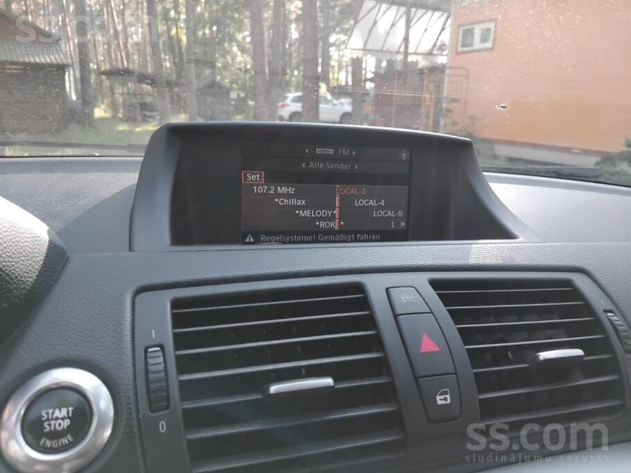 White BMW 118 2009 in Riga, with an engine capacity of 2.00 L and mileage of 232 thousand km for 4100 €, photo 8 on AUTOMOTO.COM.LV