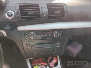 White BMW 118 2009 in Riga, with an engine capacity of 2.00 L and mileage of 232 thousand km for 4100 €, photo 9 on AUTOMOTO.COM.LV