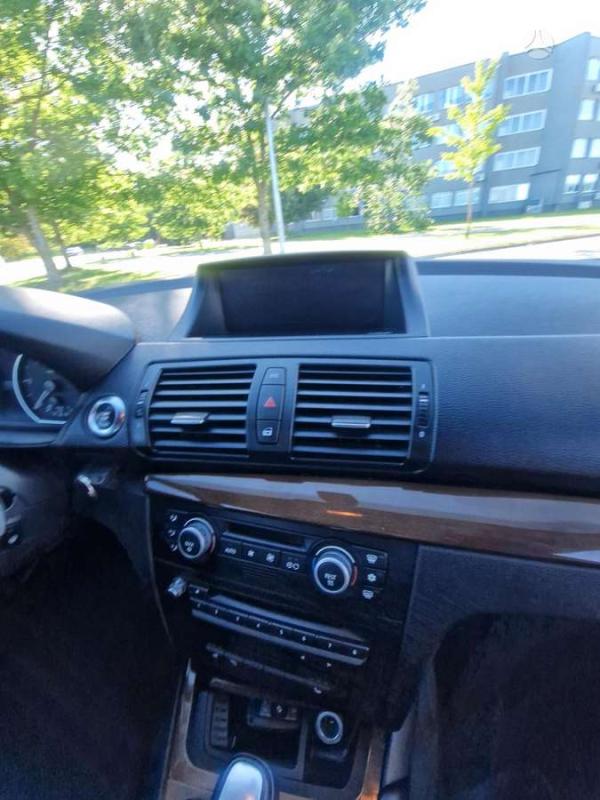 Balts BMW 118 2009 Kauņa, ar dzinēja tilpumu 2.00 L un nobraukumu 289 tūkst. km par 3950 €, foto 9 vietnē AUTOMOTO.COM.LV