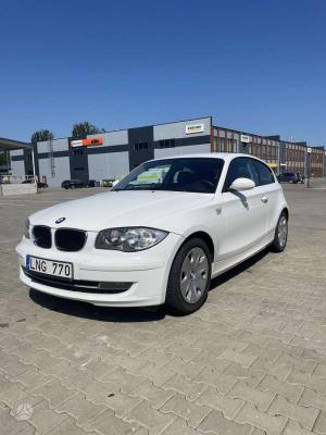 White BMW 118 2009 in Vilnius, with an engine capacity of 1.60 L and mileage of 224 thousand km for 2600 €, photo  on AUTOMOTO.COM.LV