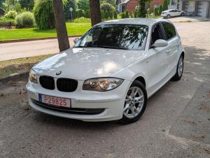 Balts BMW 118 2009 Prienai, ar dzinēja tilpumu 2.00 L un nobraukumu 273 tūkst. km par 4150 €, foto  vietnē AUTOMOTO.COM.LV