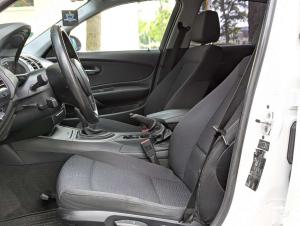 White BMW 118 2009 in Prienai, with an engine capacity of 2.00 L and mileage of 273 thousand km for 4150 €, photo 13 on AUTOMOTO.COM.LV