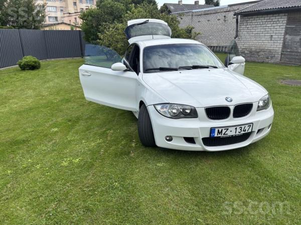 White BMW 118 2009 in Liepaja, with an engine capacity of 2.00 L and mileage of 231 thousand km for 3700 €, photo 2 on AUTOMOTO.COM.LV