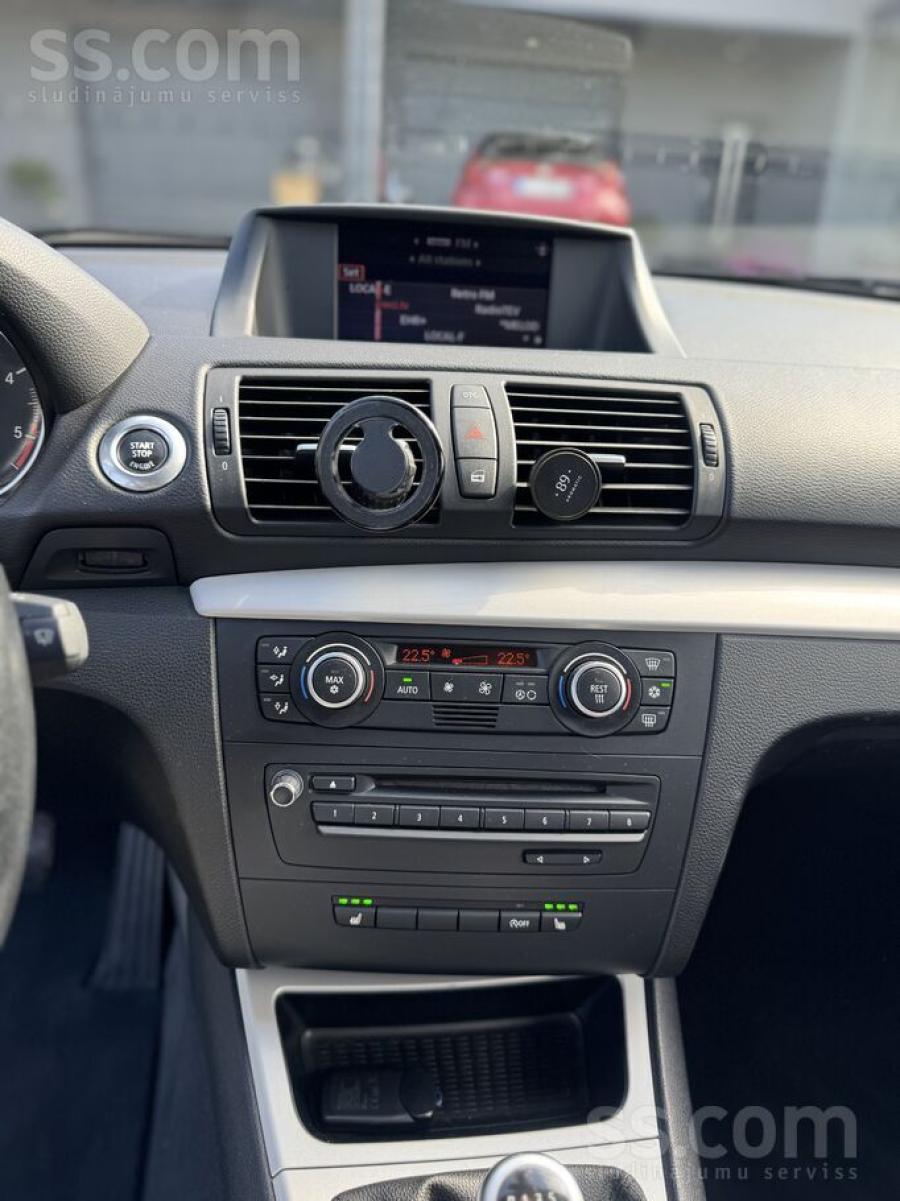 Balts BMW 118 2009 Rīga, ar dzinēja tilpumu 2.00 L un nobraukumu 254 tūkst. km par 3900 €, foto 17 vietnē AUTOMOTO.COM.LV