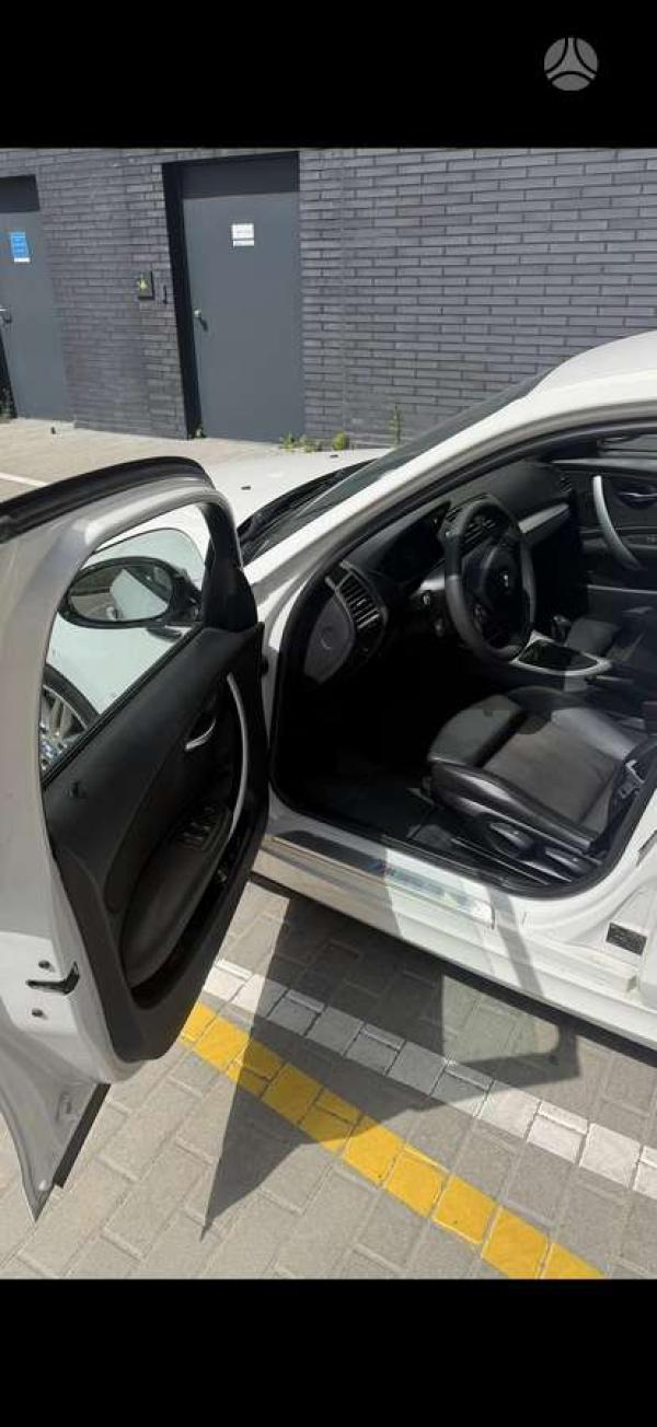 Balts BMW 118 2009 Viļņa, ar dzinēja tilpumu 2.00 L un nobraukumu 416 tūkst. km par 2300 €, foto 2 vietnē AUTOMOTO.COM.LV