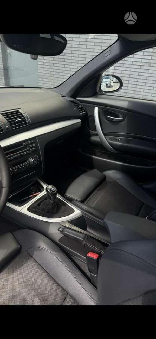 Balts BMW 118 2009 Viļņa, ar dzinēja tilpumu 2.00 L un nobraukumu 416 tūkst. km par 2300 €, foto 3 vietnē AUTOMOTO.COM.LV