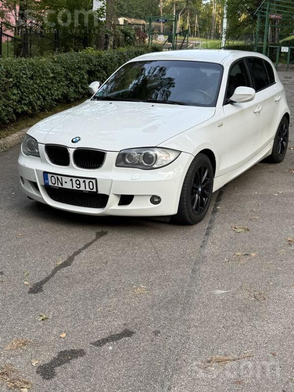 Balts BMW 118 2009 Ogre, ar dzinēja tilpumu 2.00 L un nobraukumu 265 tūkst. km par 3900 €, foto 1 vietnē AUTOMOTO.COM.LV