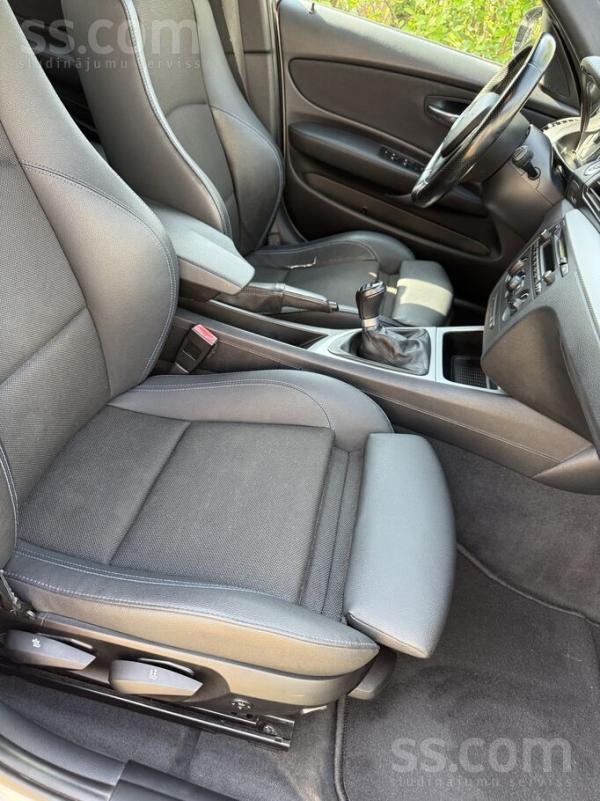Balts BMW 118 2009 Ogre, ar dzinēja tilpumu 2.00 L un nobraukumu 265 tūkst. km par 3900 €, foto 8 vietnē AUTOMOTO.COM.LV
