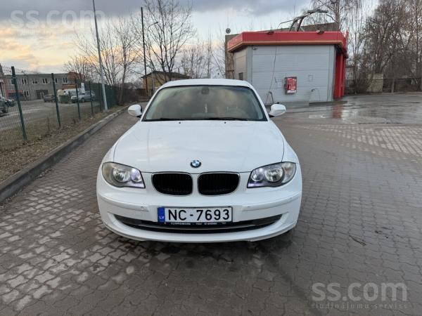 Balts BMW 118 2010 Dobele, ar dzinēja tilpumu 2.00 L un nobraukumu 0 tūkst. km par 3300 €, foto 2 vietnē AUTOMOTO.COM.LV