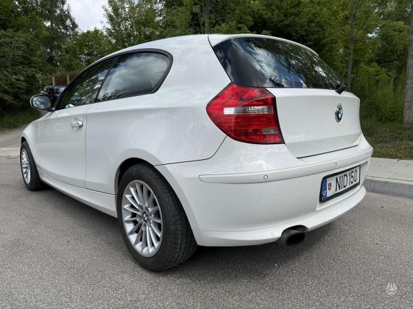 Balts BMW 118 2010 Viļņa, ar dzinēja tilpumu 2.00 L un nobraukumu 203 tūkst. km par 2900 €, foto 3 vietnē AUTOMOTO.COM.LV