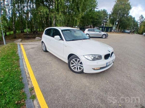 Balts BMW 118 2010 Rīga, ar dzinēja tilpumu 2.00 L un nobraukumu 280 tūkst. km par 3900 €, foto 3 vietnē AUTOMOTO.COM.LV