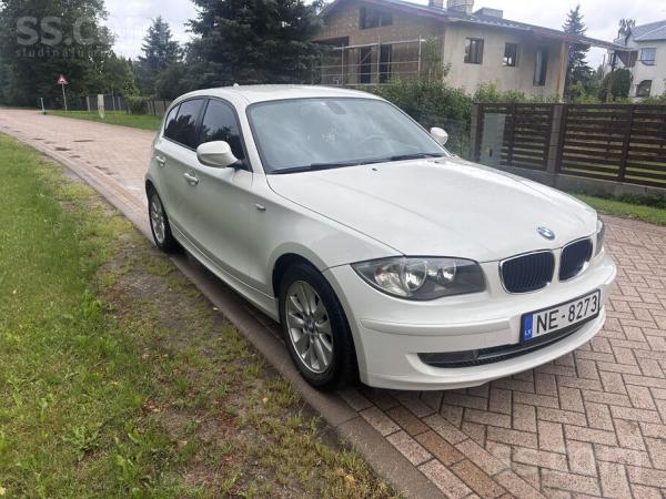 Balts BMW 118 2011 Rīga, ar dzinēja tilpumu 2.00 L un nobraukumu 326 tūkst. km par 3850 €, foto 1 vietnē AUTOMOTO.COM.LV