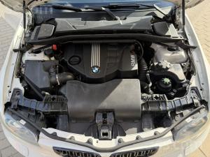 White BMW 118 2011 in Cesis, with an engine capacity of 2.00 L and mileage of 282 thousand km for 5890 €, photo 8 on AUTOMOTO.COM.LV