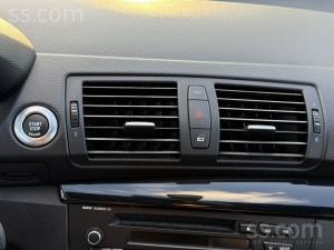 White BMW 118 2011 in Cesis, with an engine capacity of 2.00 L and mileage of 282 thousand km for 5890 €, photo 17 on AUTOMOTO.COM.LV