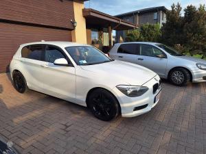 Balts BMW 118 2011 Kauņa, ar dzinēja tilpumu 2.00 L un nobraukumu 170 tūkst. km par 4500 €, foto  vietnē AUTOMOTO.COM.LV
