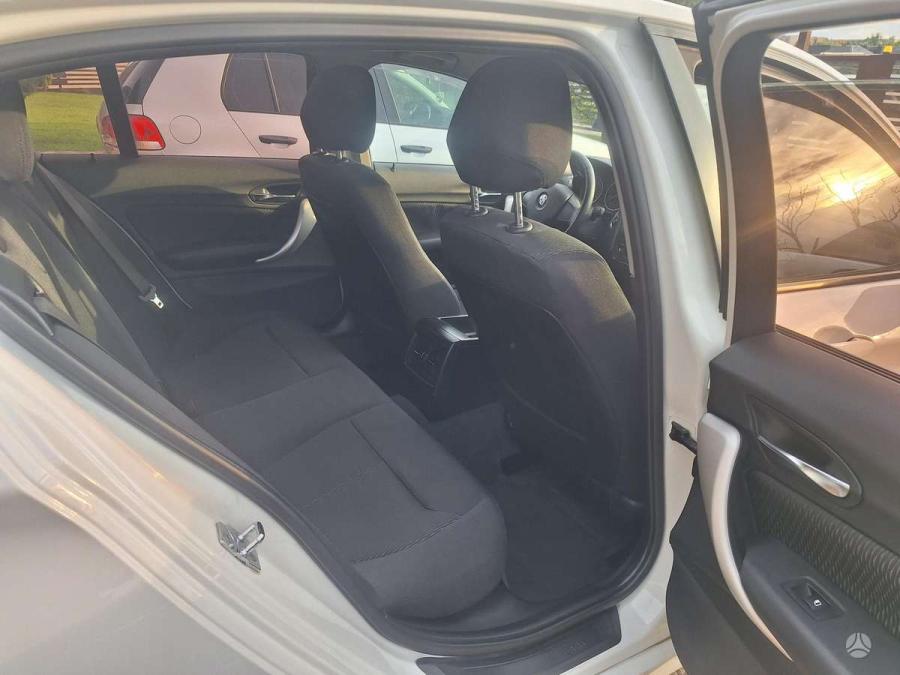 Balts BMW 118 2011 Kauņa, ar dzinēja tilpumu 2.00 L un nobraukumu 170 tūkst. km par 4500 €, foto 12 vietnē AUTOMOTO.COM.LV