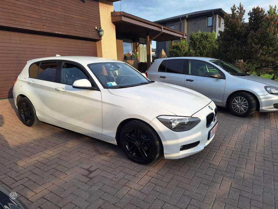 Balts BMW 118 2011 Kauņa, ar dzinēja tilpumu 2.00 L un nobraukumu 170 tūkst. km par 4500 €, foto 1 vietnē AUTOMOTO.COM.LV