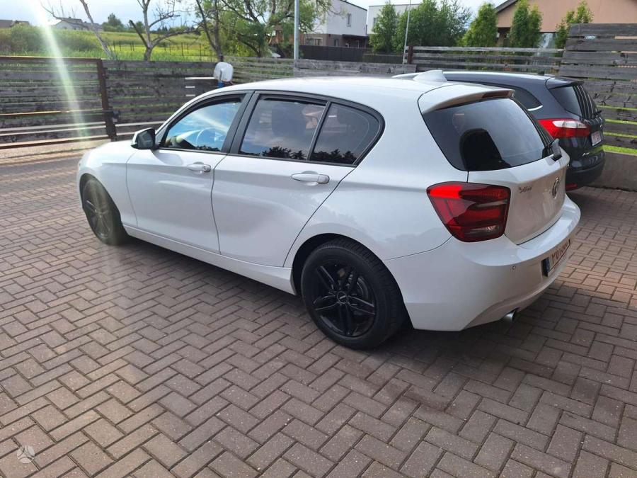 Balts BMW 118 2011 Kauņa, ar dzinēja tilpumu 2.00 L un nobraukumu 170 tūkst. km par 4500 €, foto 6 vietnē AUTOMOTO.COM.LV
