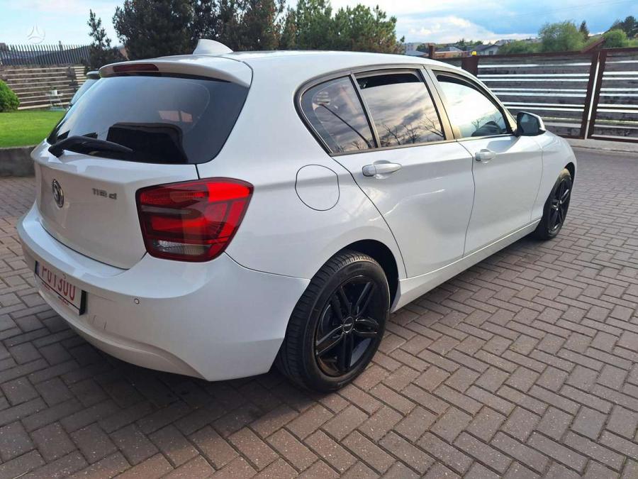 Balts BMW 118 2011 Kauņa, ar dzinēja tilpumu 2.00 L un nobraukumu 170 tūkst. km par 4500 €, foto 7 vietnē AUTOMOTO.COM.LV