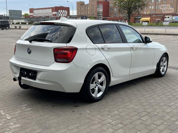 White BMW 118 2012 in Klaipeda, with an engine capacity of 2.00 L and mileage of 322 thousand km for 6500 €, photo 6 on AUTOMOTO.COM.LV